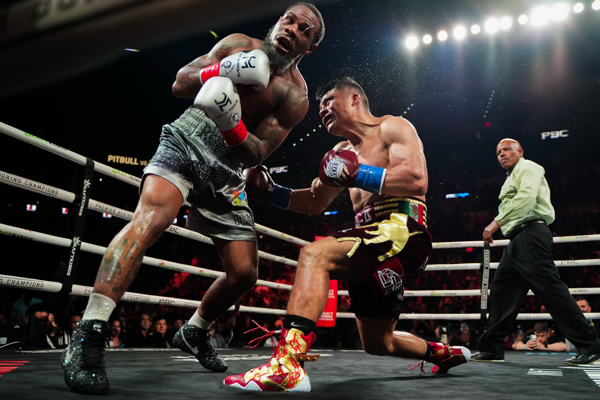 SUPER LIGHTWEIGHT STARS “PITBULL” CRUZ & LAMONT ROACH FIGHT TO DRAW IN ...
